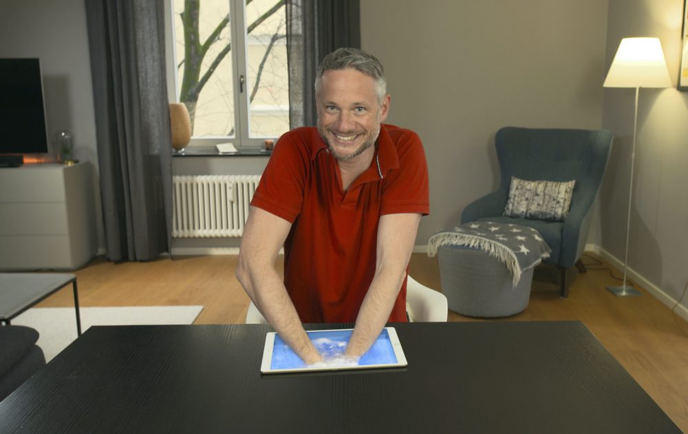 Pressemitteilungen - Simon Pierro - iPad Zauberer, Magier und Moderator